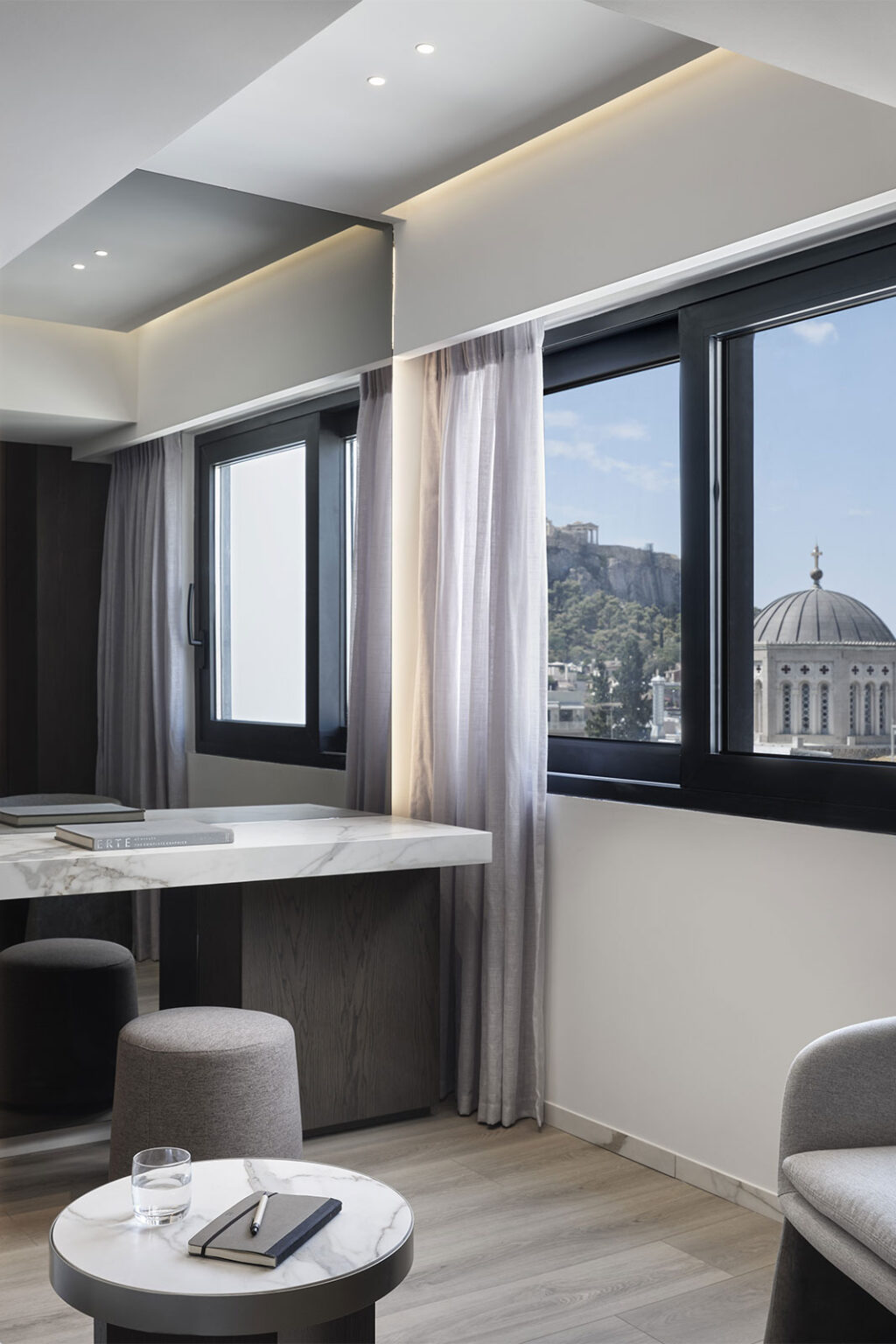 Nur Edge Acropolis Skyline - Nur Apart Hotels